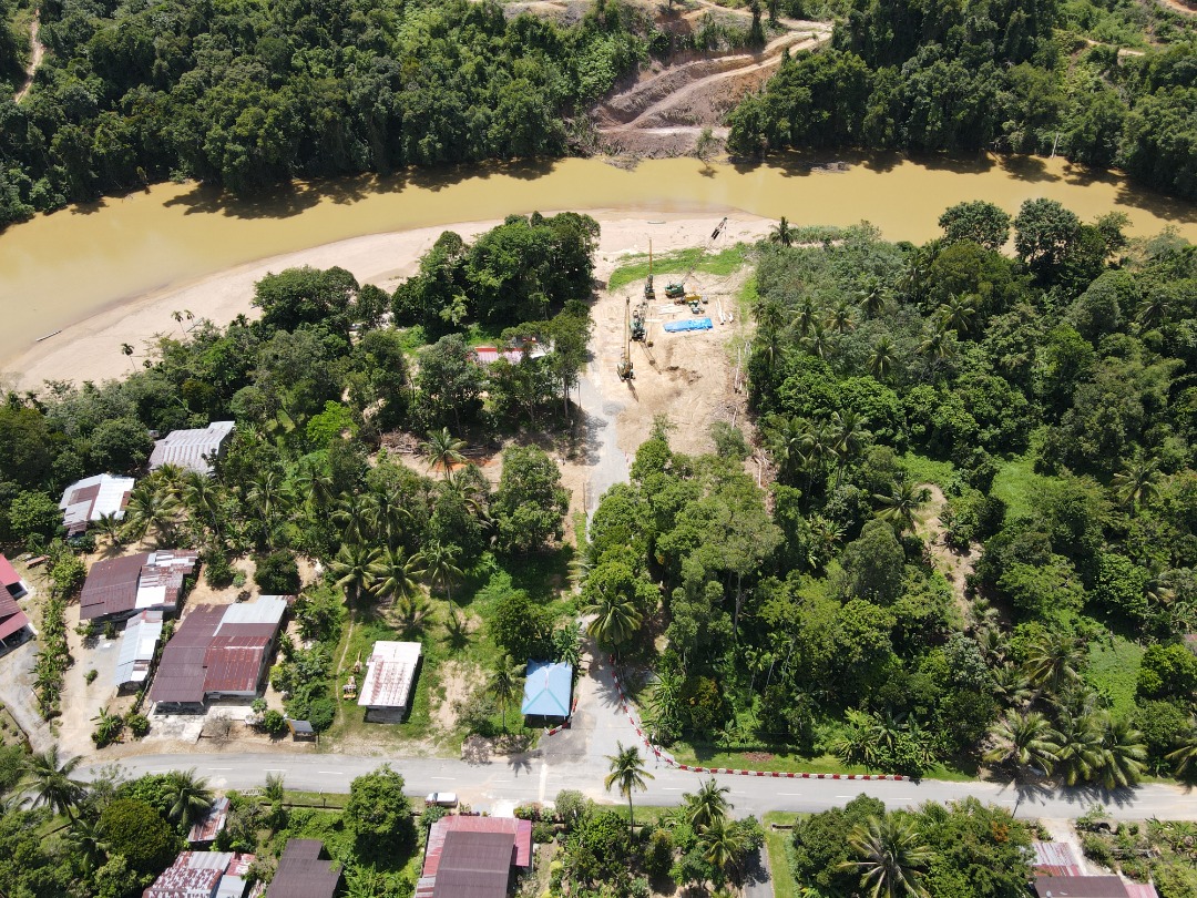 Jambatan Sungai Nibong, Kuala Balah, Jeli, Kelantan.