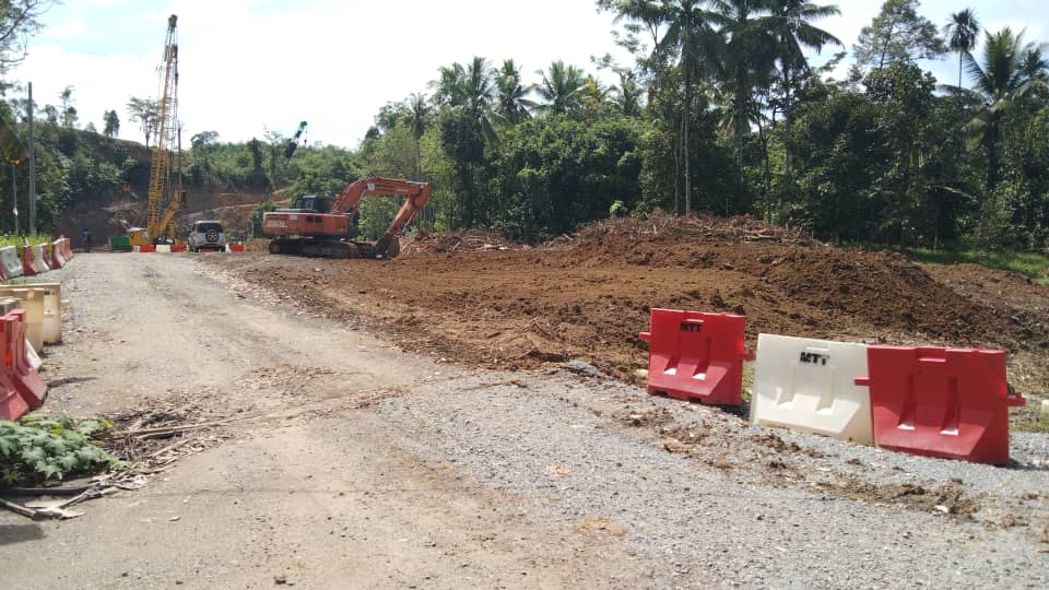 Jambatan Sungai Nibong, Kuala Balah, Jeli, Kelantan.
