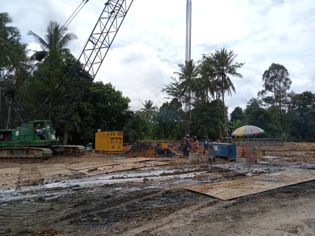 Jambatan Sungai Nibong, Kuala Balah, Jeli, Kelantan.