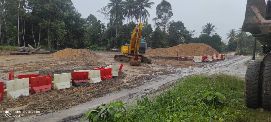 Jambatan Sungai Nibong, Kuala Balah, Jeli, Kelantan.