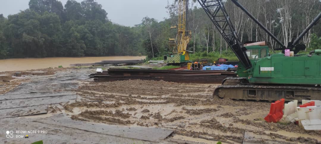 Jambatan Sungai Nibong, Kuala Balah, Jeli, Kelantan.