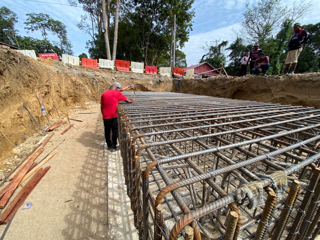 Jambatan Sungai Nibong, Kuala Balah, Jeli, Kelantan.