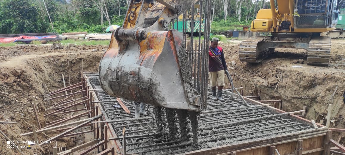 Jambatan Sungai Nibong, Kuala Balah, Jeli, Kelantan.