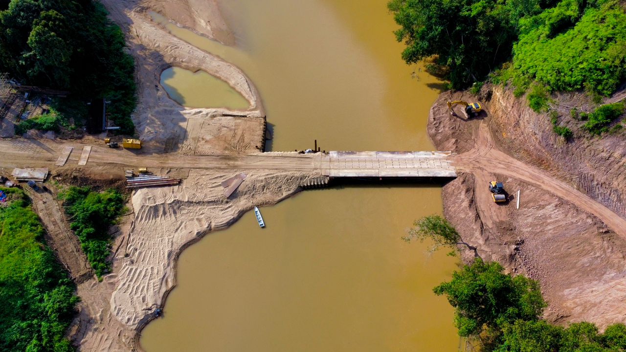 Jambatan Sungai Nibong, Kuala Balah, Jeli, Kelantan.