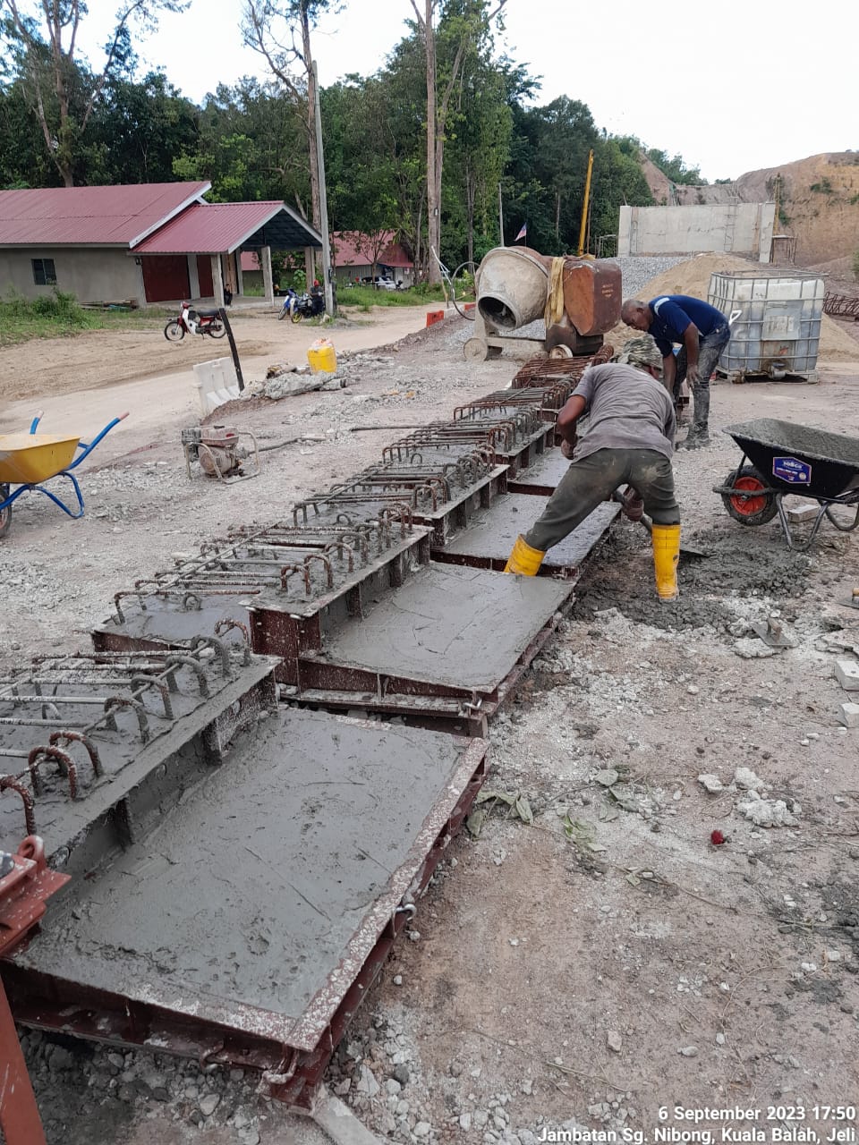 Jambatan Sungai Nibong, Kuala Balah, Jeli, Kelantan.