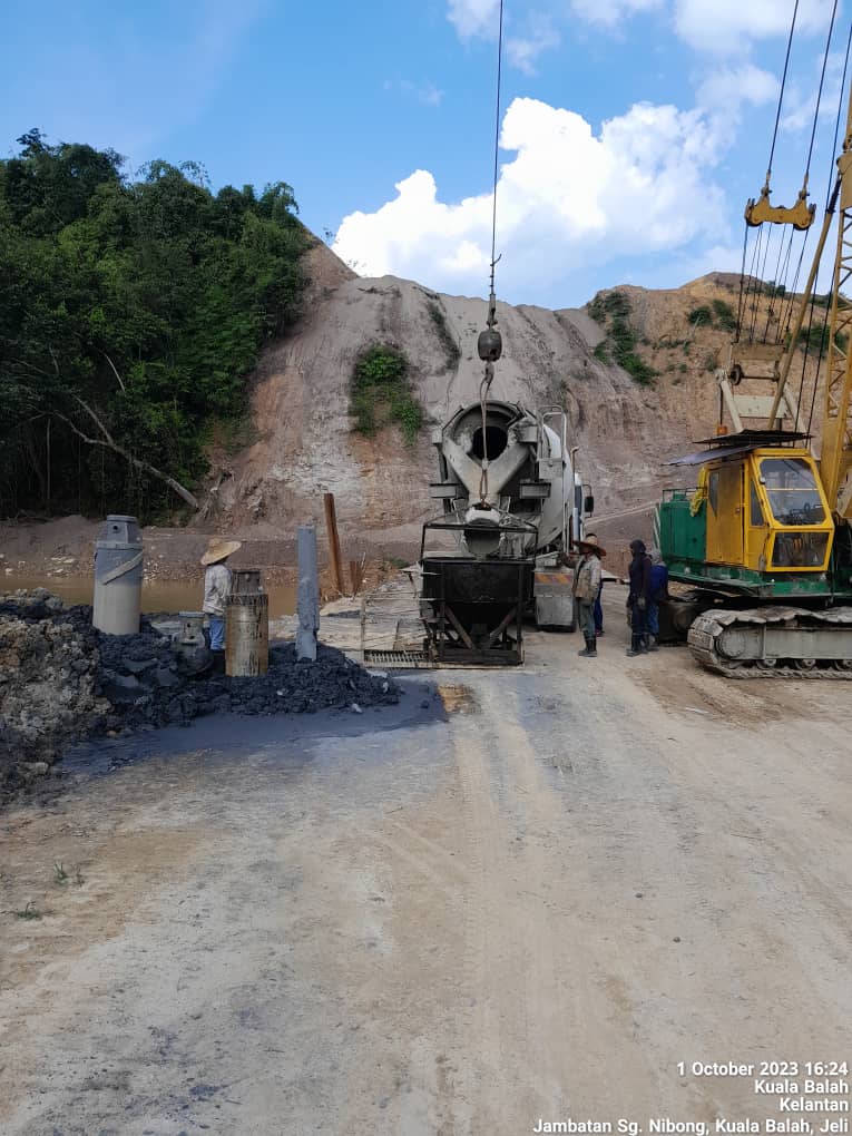Jambatan Sungai Nibong, Kuala Balah, Jeli, Kelantan.